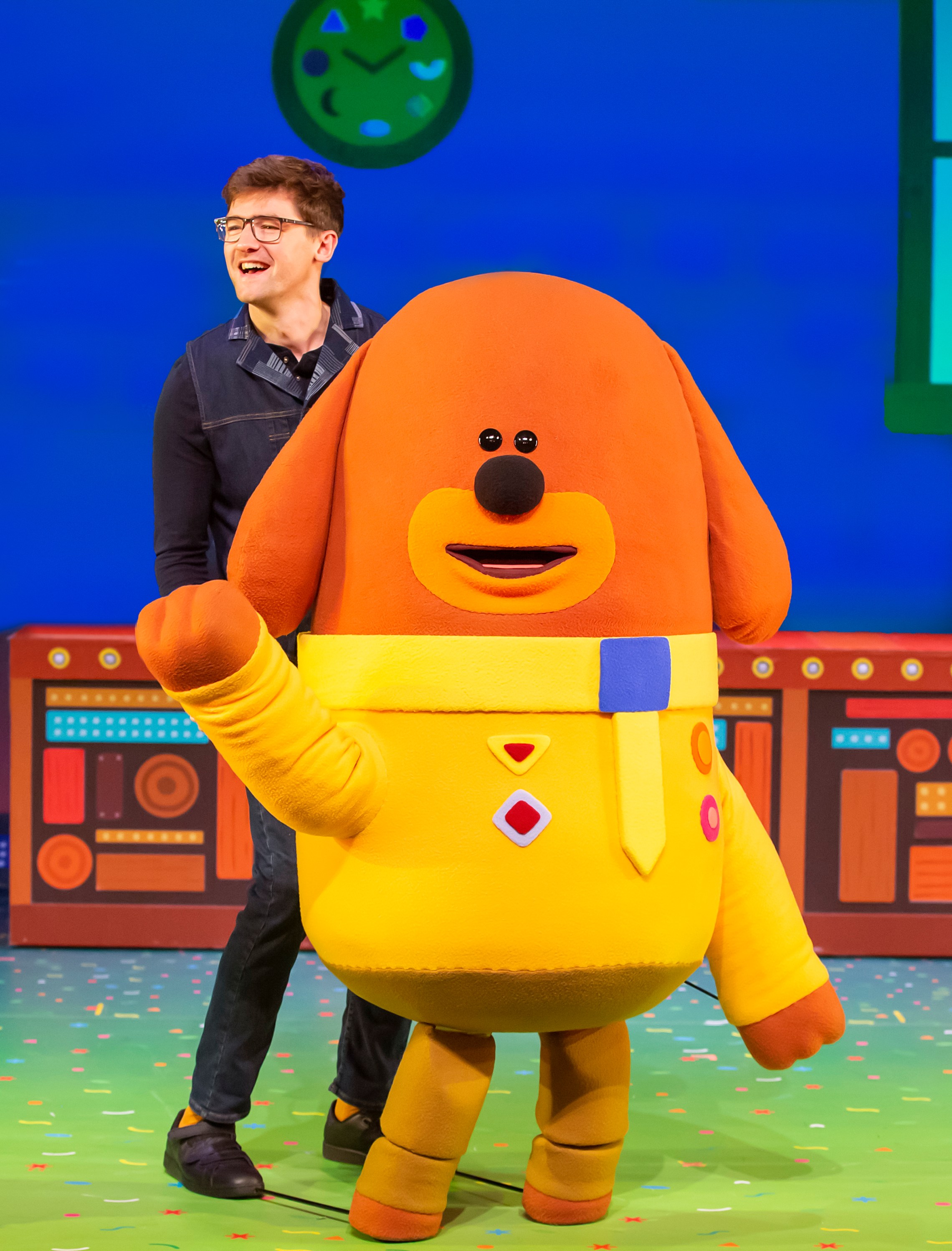 (AD) Hey Duggee the live UK theatre show review – Thrifty Mumma Thrifty ...